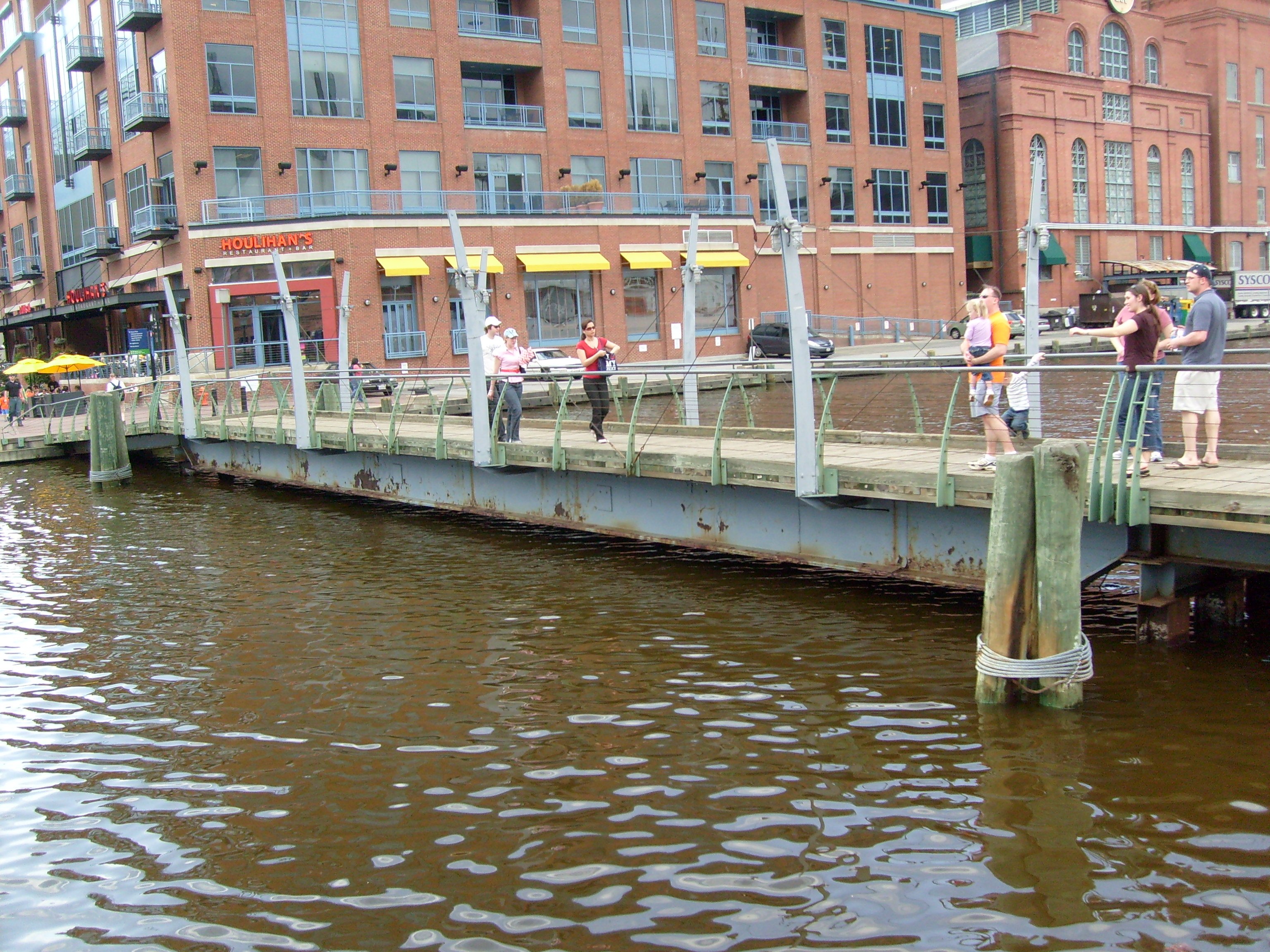 Engineer's Guide to Baltimore: Bridge Between Piers 4 and 5