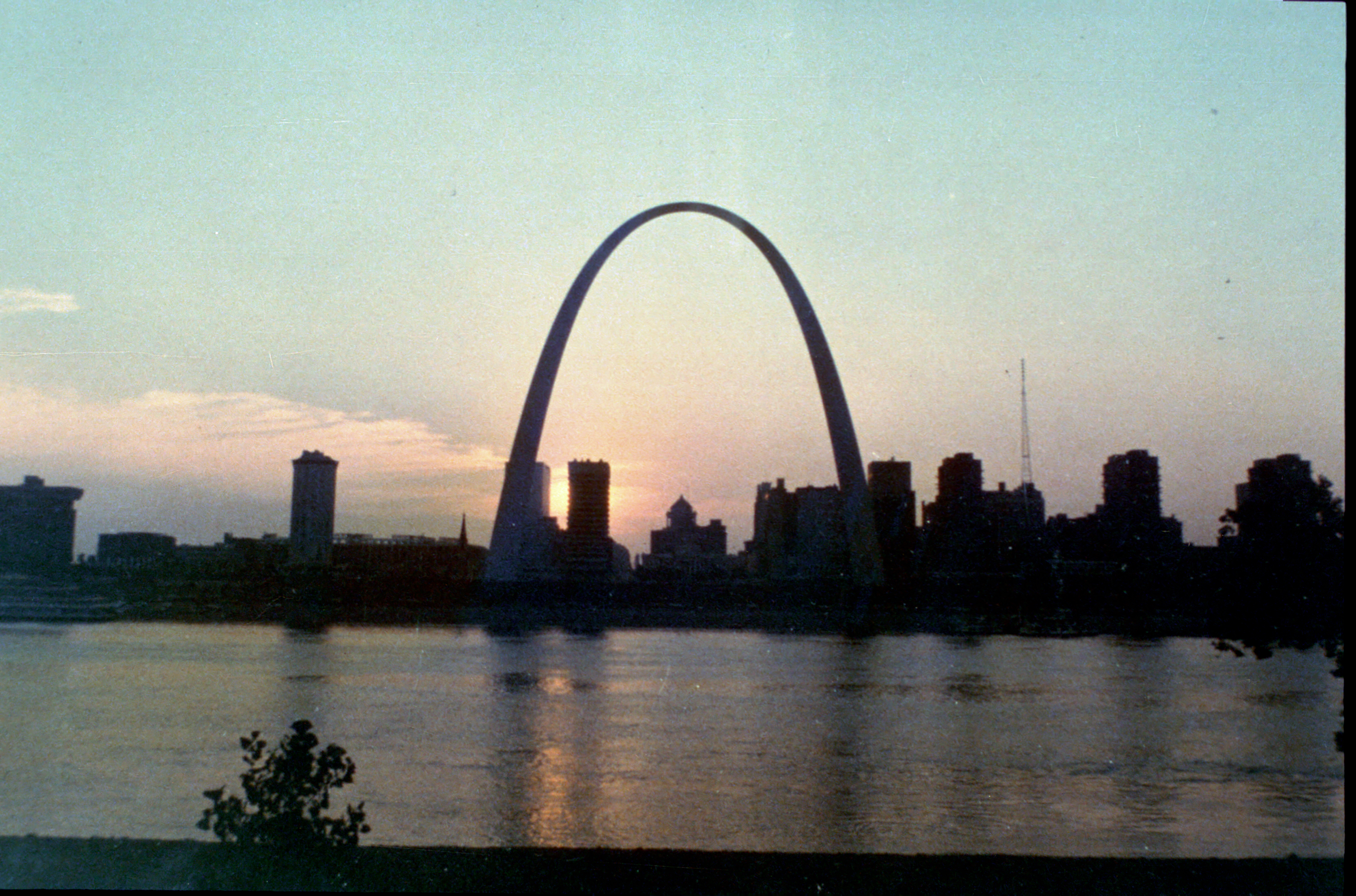 Perspectives on the Evolution of Structures: Gateway Arch